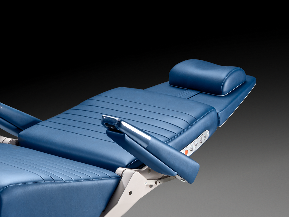 7000 Procedure Chair